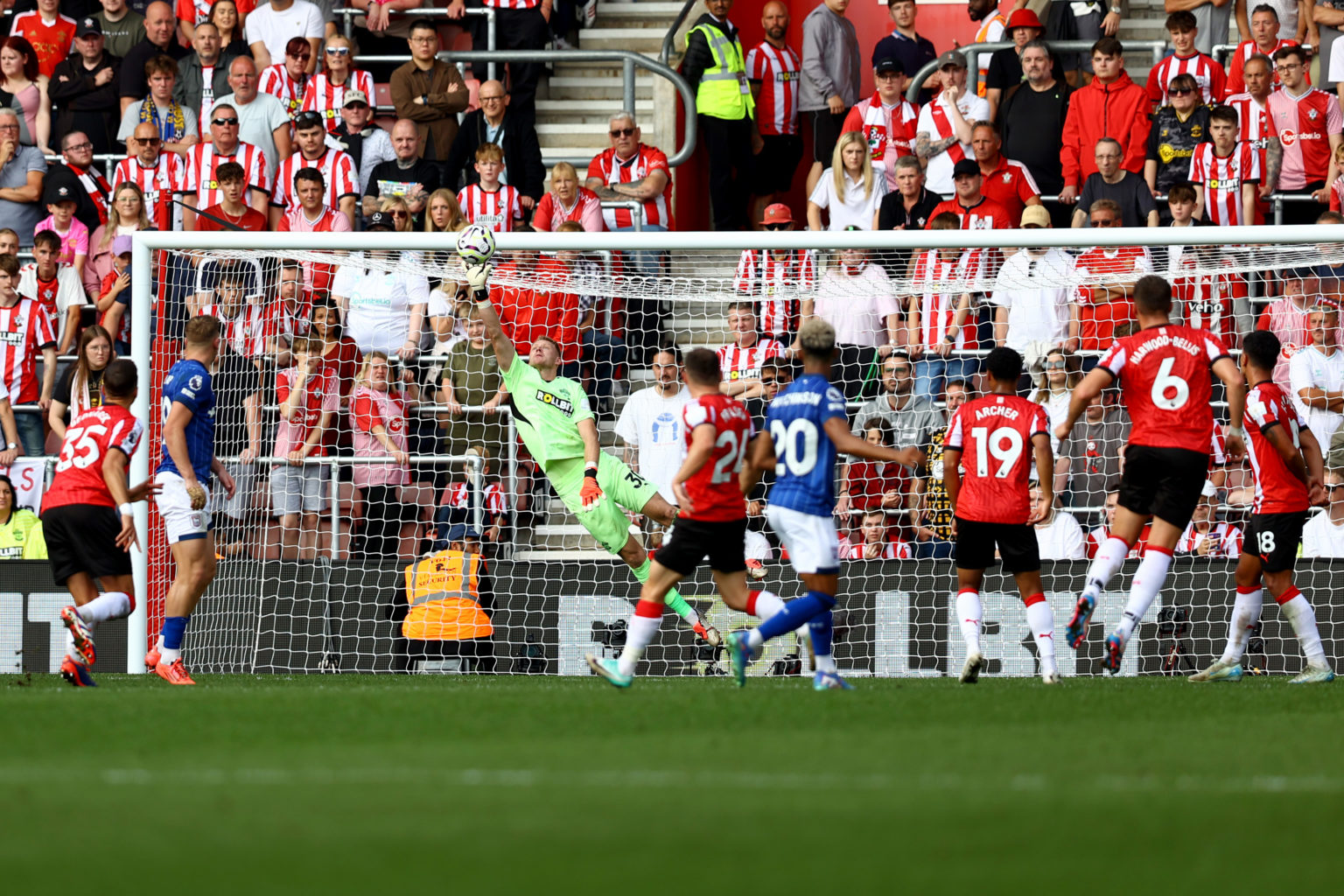 Russell Martin believes ‘top’ Southampton player deserves much better ...